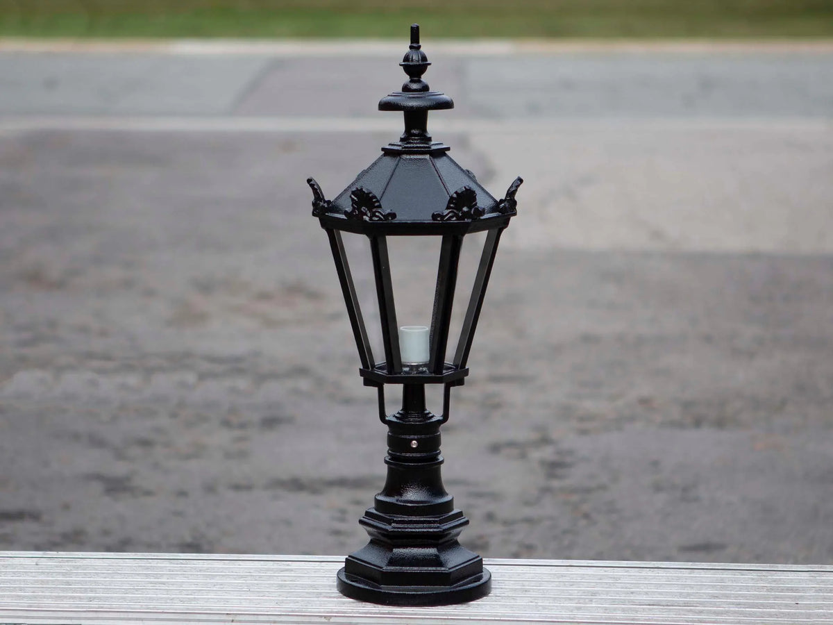H 27 inch Cast Aluminum Pillar Post Light