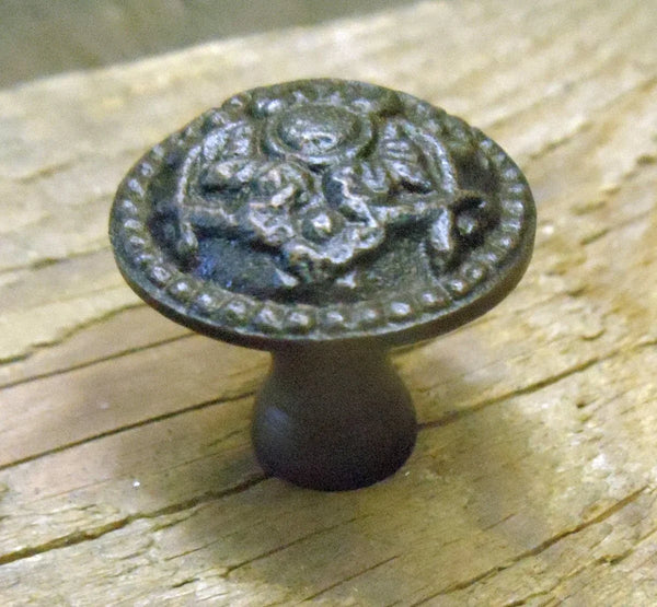 Embossed Round Cabinet Knob – Old West Iron