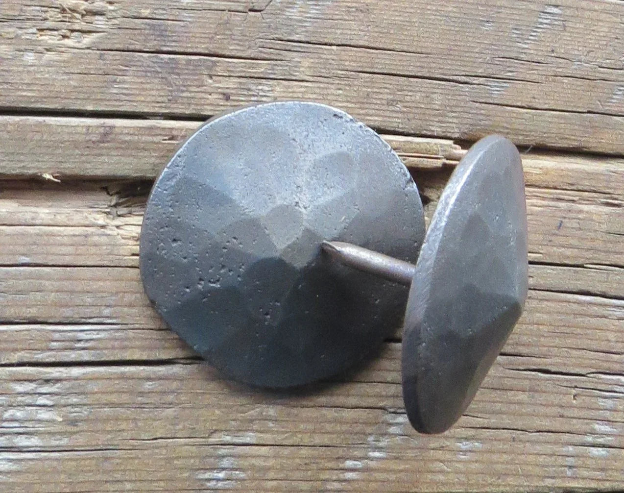 HCN-01 Hammered Round Pyramid Head Nail – Old West Iron
