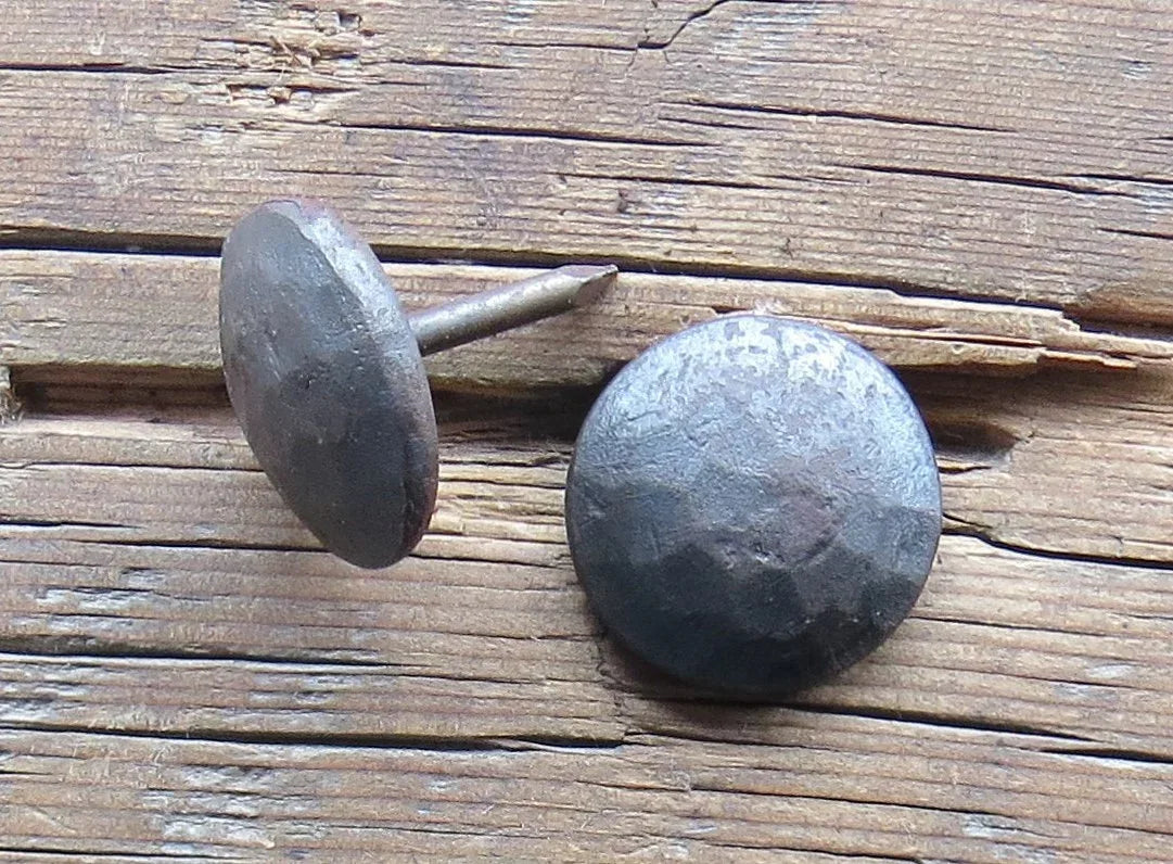 Round Clavos