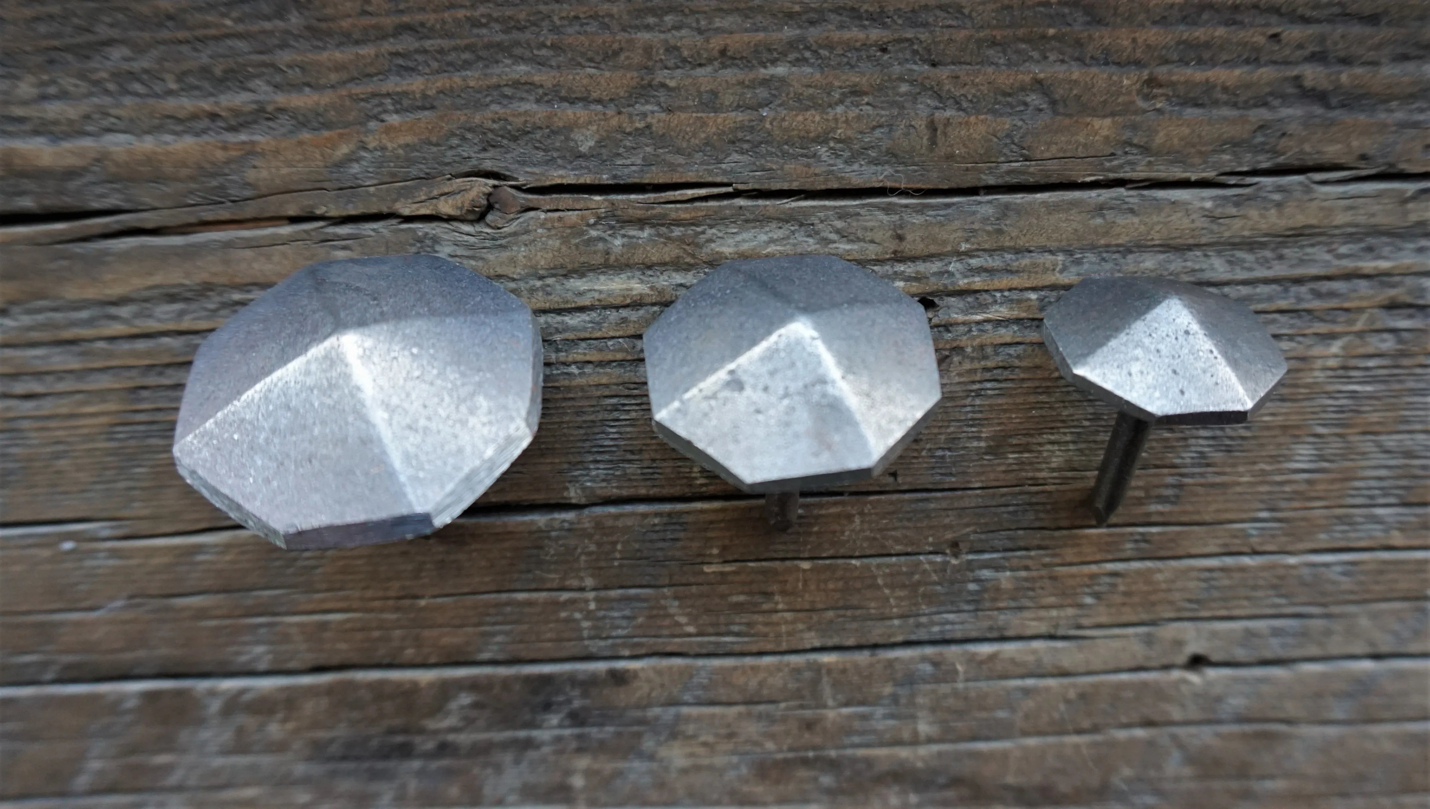 1" Hex Pyramid Head Nail – Old West Iron