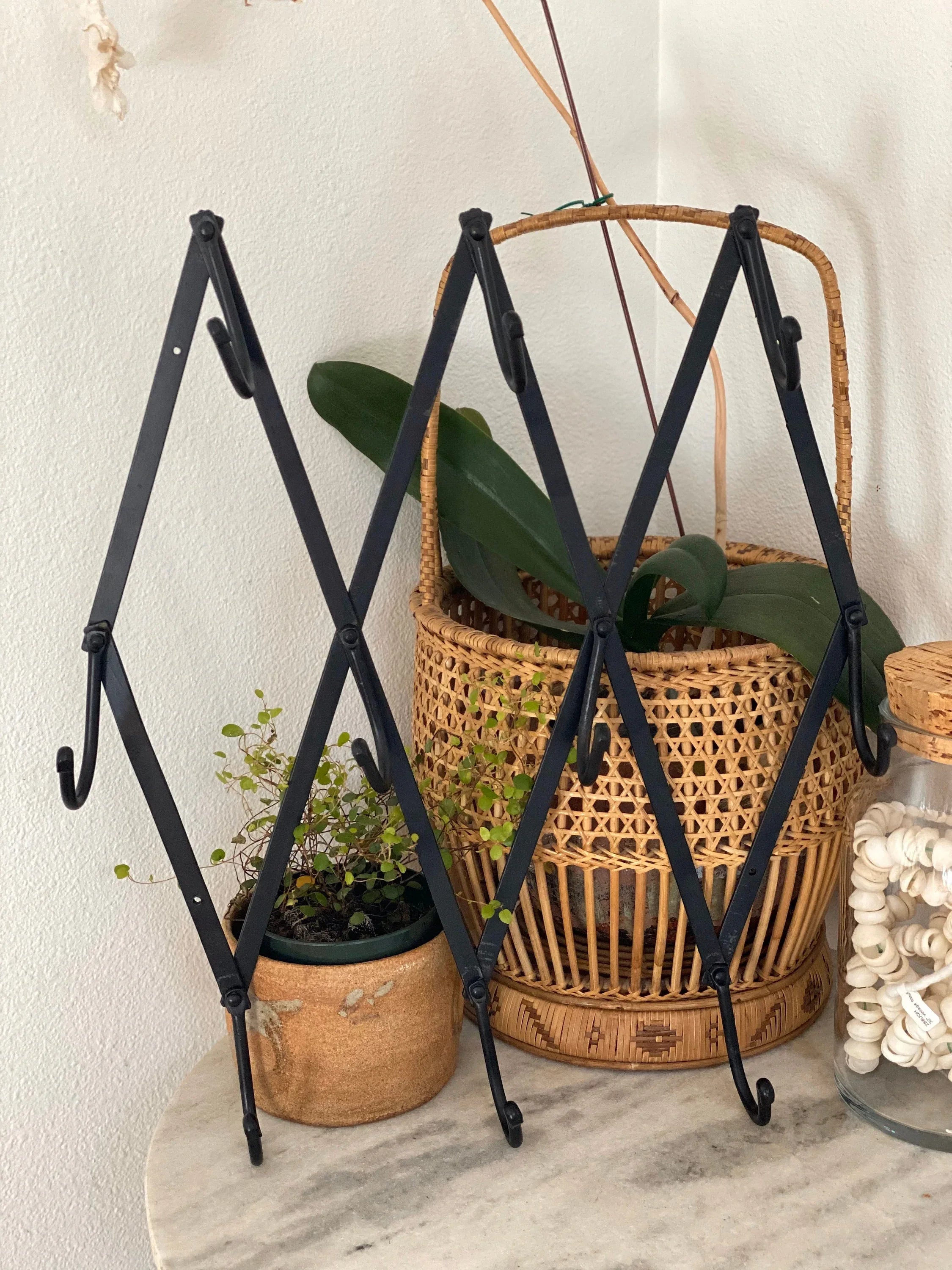 Hand Forged Expending Accordion Rack with 10 Hooks – Old West Iron