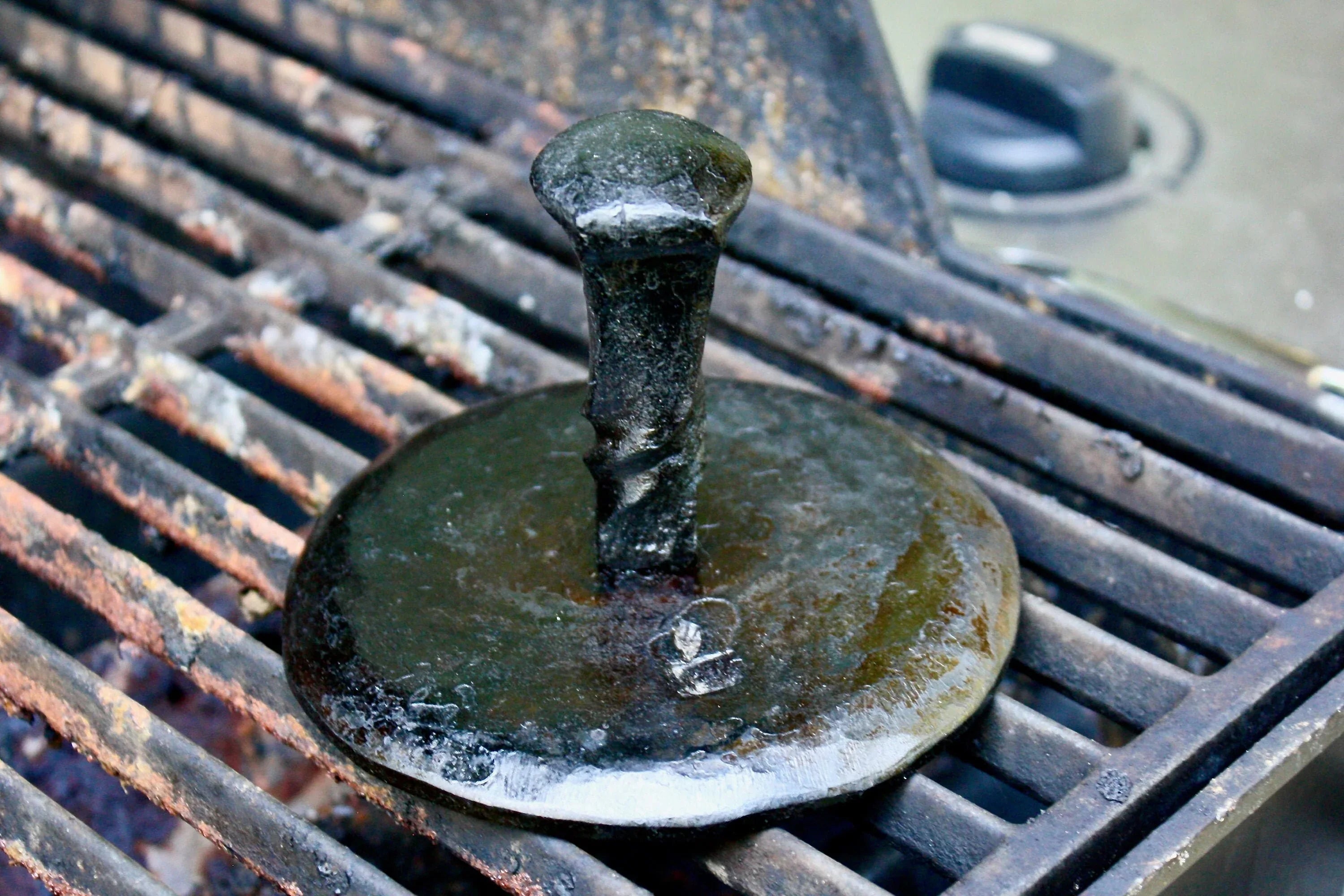 Railroad spike hamburger press – Old West Iron