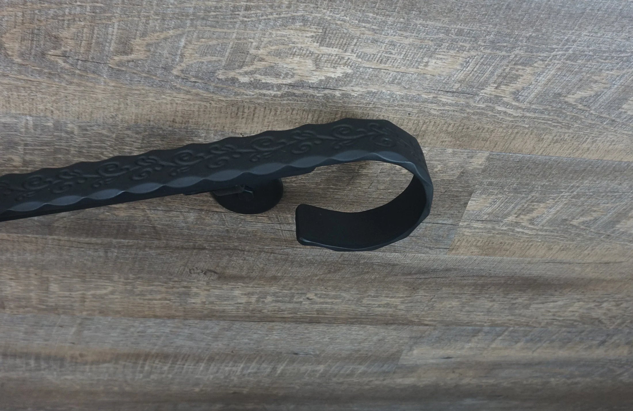 Engraved Hammered Edge Wrought Iron Handrail – Old West Iron
