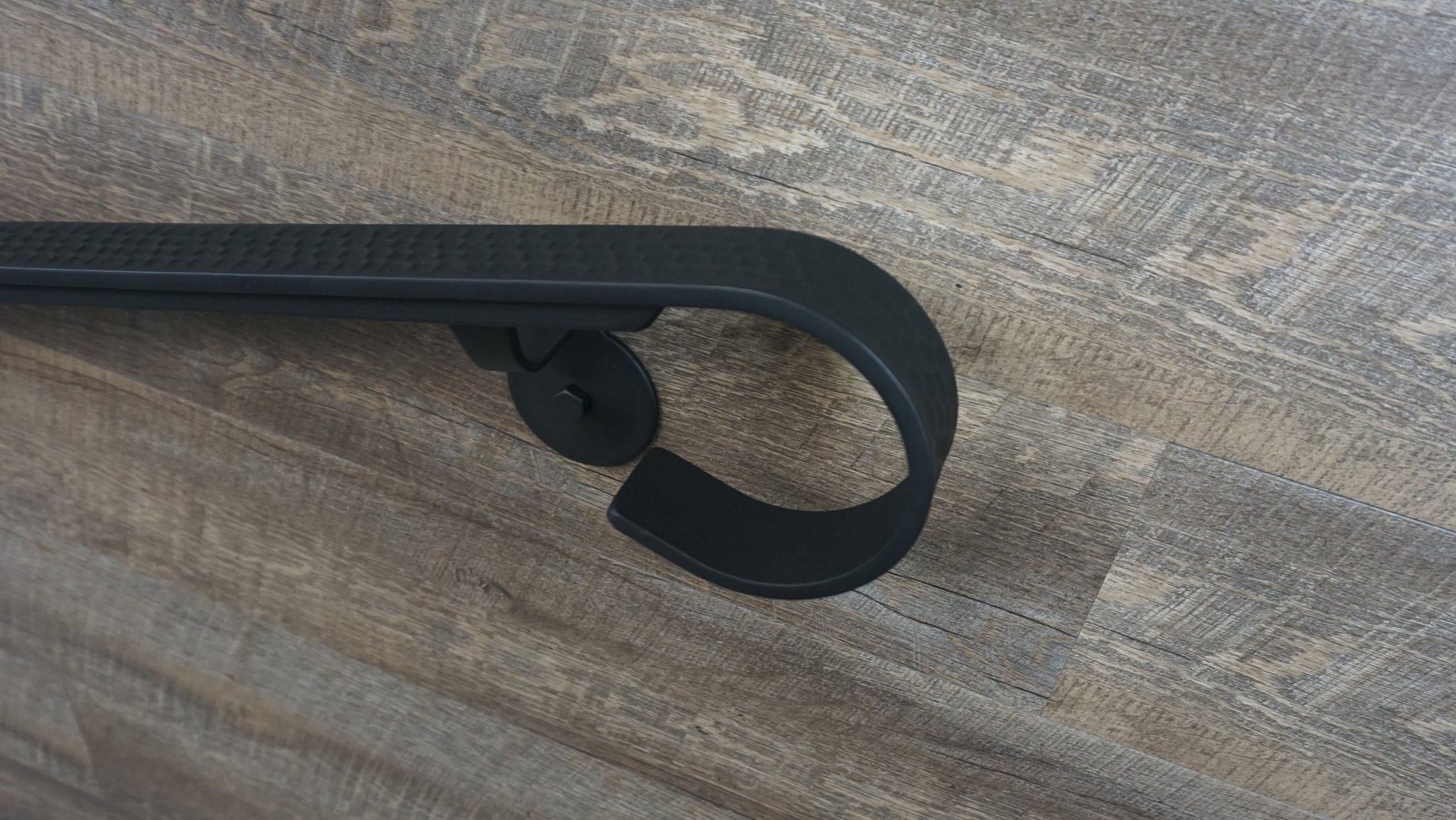 Honeycomb Hammered Flat Bar Handrail – Old West Iron